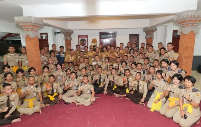 Bupati dan Wakil Bupati Badung Kunjungi Praja IPDN Asal Bali